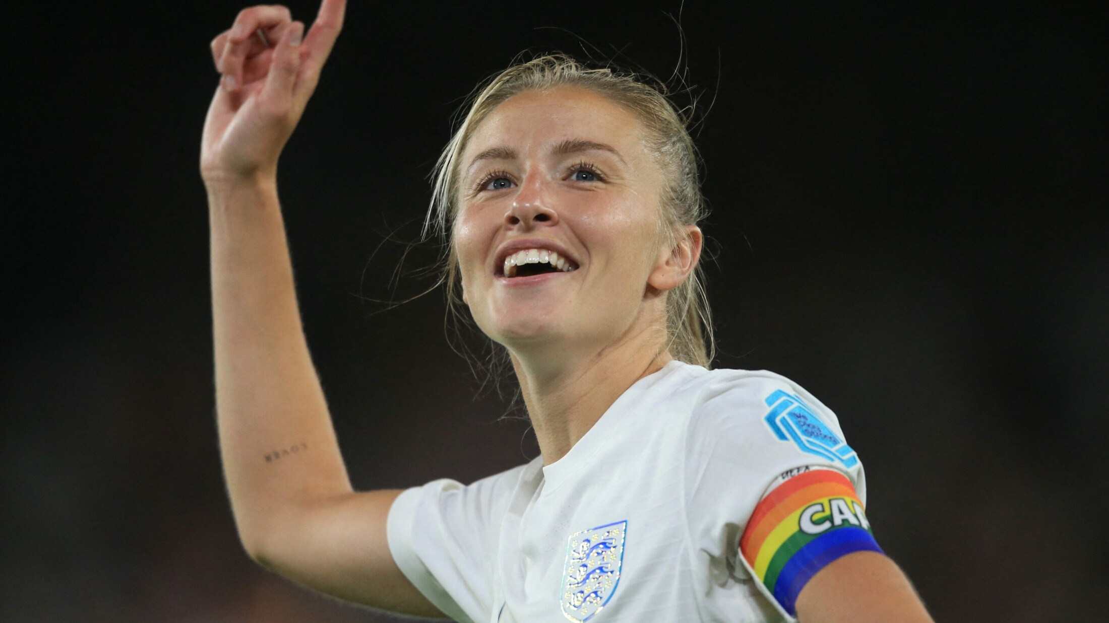 Aber Prämien Niedrig Rekordeinnahmen Frauen Wm Lässt Fifa Jubeln