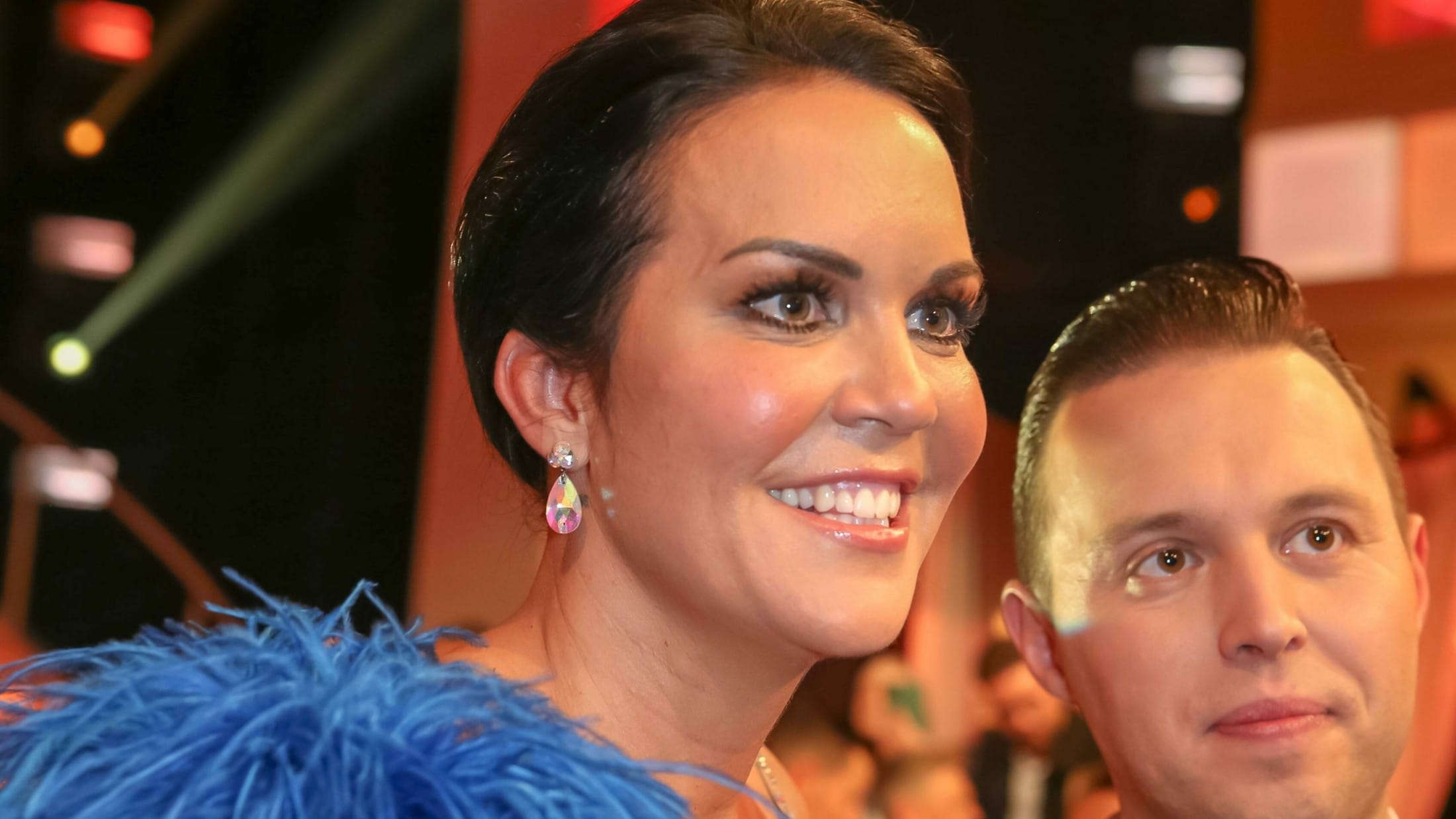 „Superknackigbraun“ - ORF-Star Martina Reuter postet Oben-ohne-Foto ...