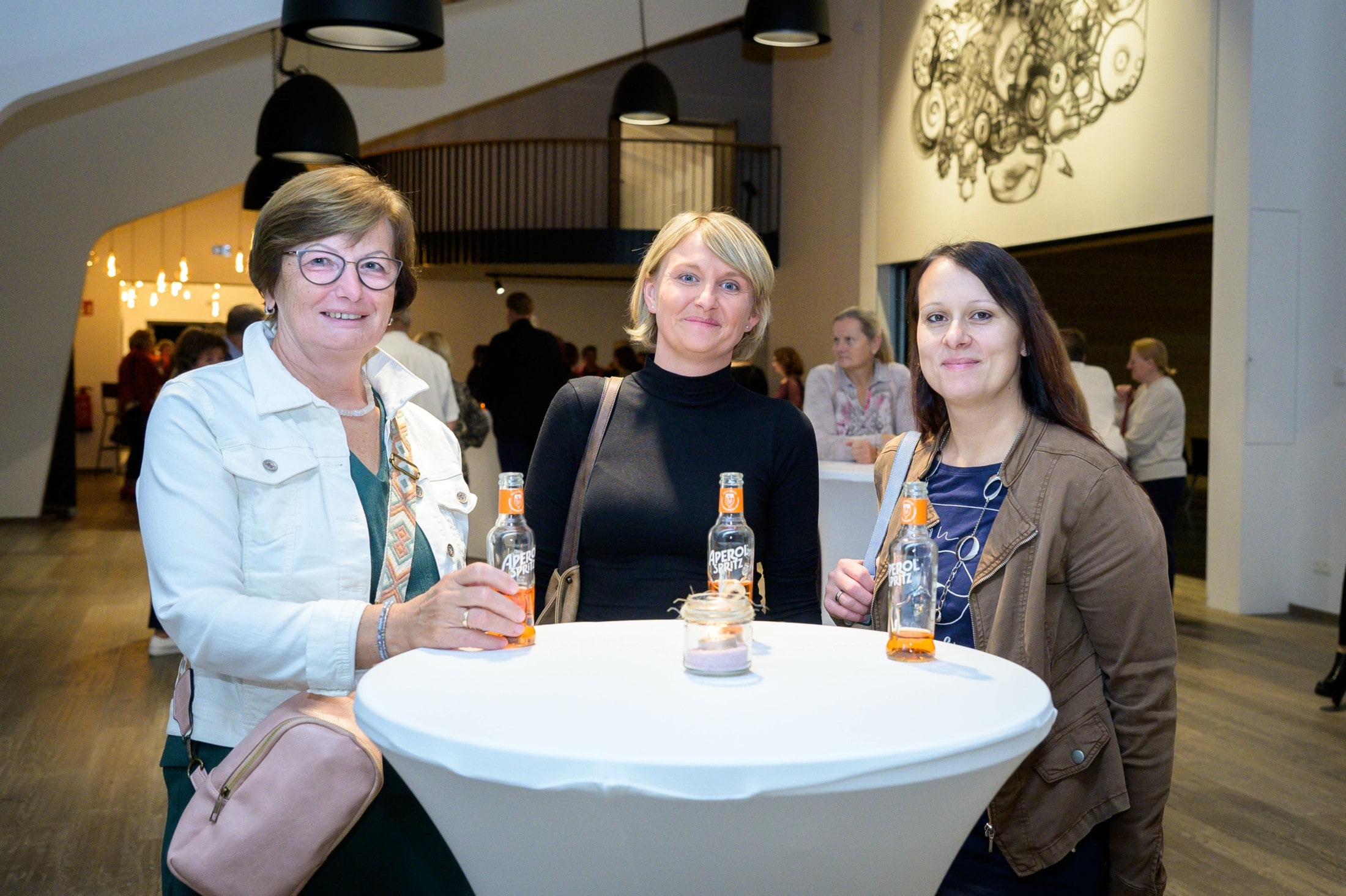 Fotos zum Durchklicken - Nina Proll begeisterte heimisches Publikum ...