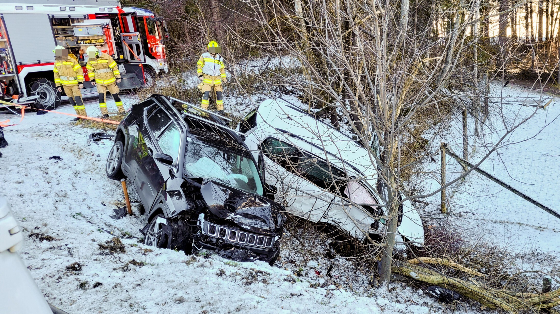 Pkw im Straßengraben - Schwerer Unfall in Osttirol fordert zwei Verletzte | krone.at