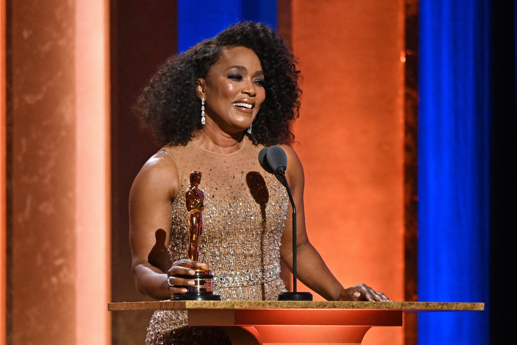 Star-Gala: - Ehren-Oscars für Angela Bassett und Mel Brooks | krone.at