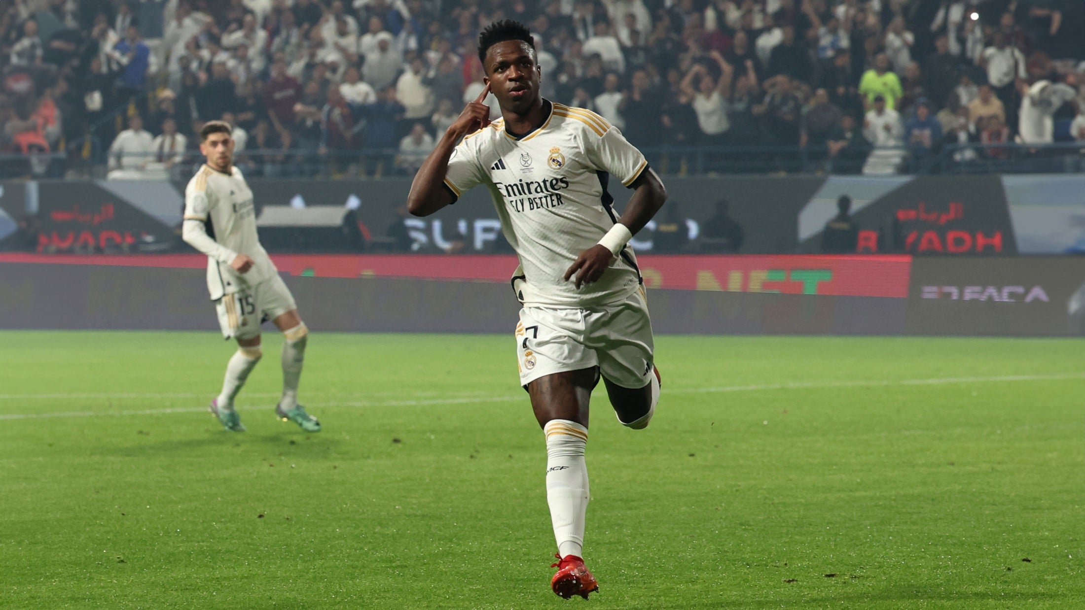 Dreierpack gegen Barca - „War für Cris“: Vinicius widmet Torjubel Ronaldo | krone.at