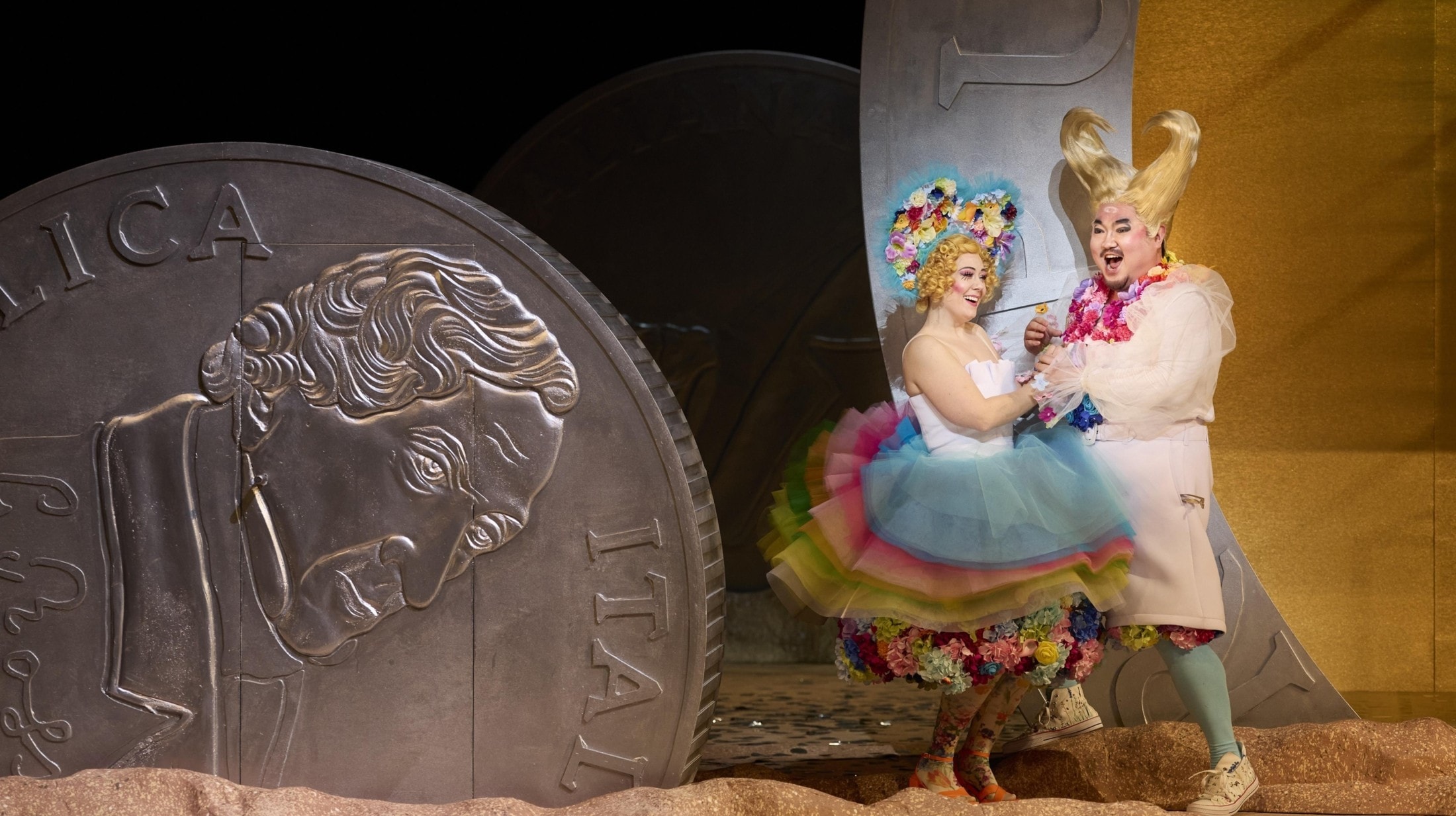 Musiktheater Linz - „Il Barbiere“: Rausch des Geldes, Macht der Liebe ...