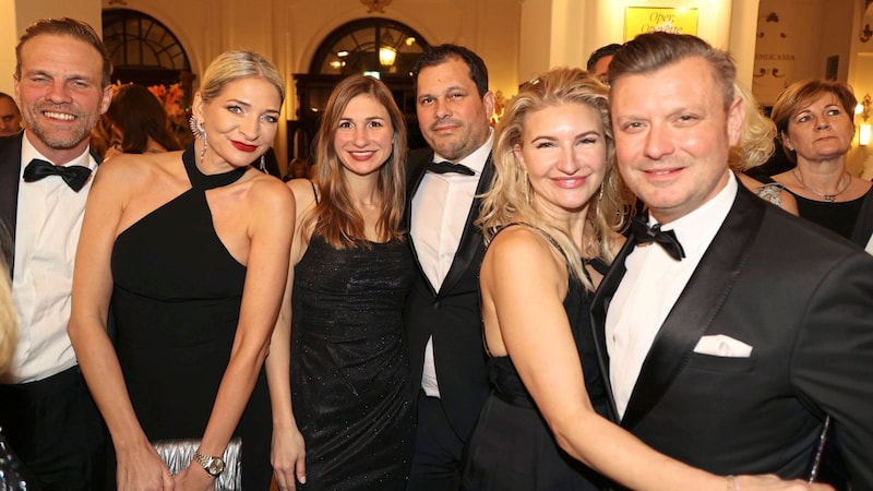 Die schönsten Bilder - Opernredoute ist zurück: Alles Walzer in Graz! | krone.at