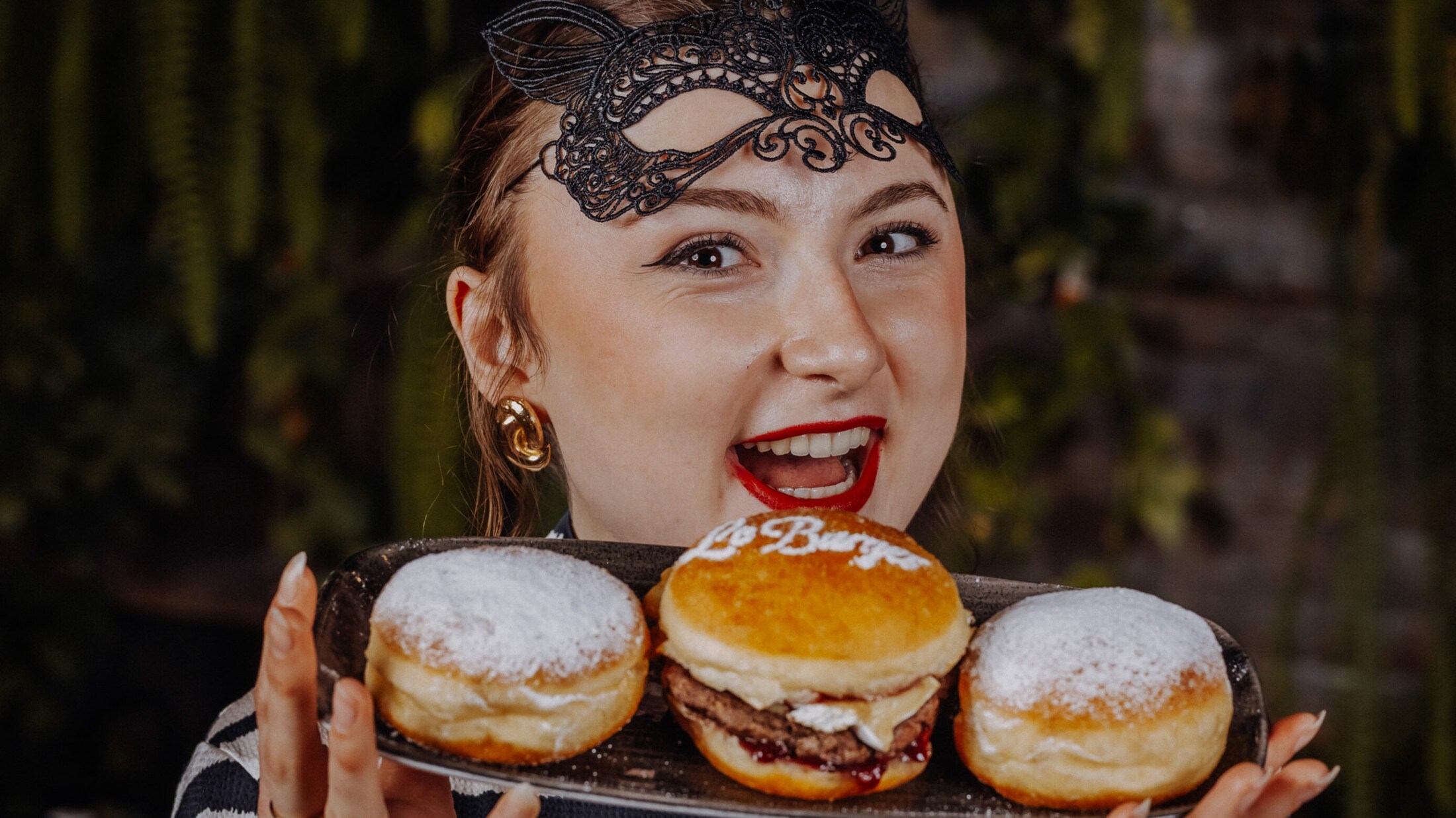 Krapfen-Burger - „Ein sehr spezielles Geschmackserlebnis“ | krone.at