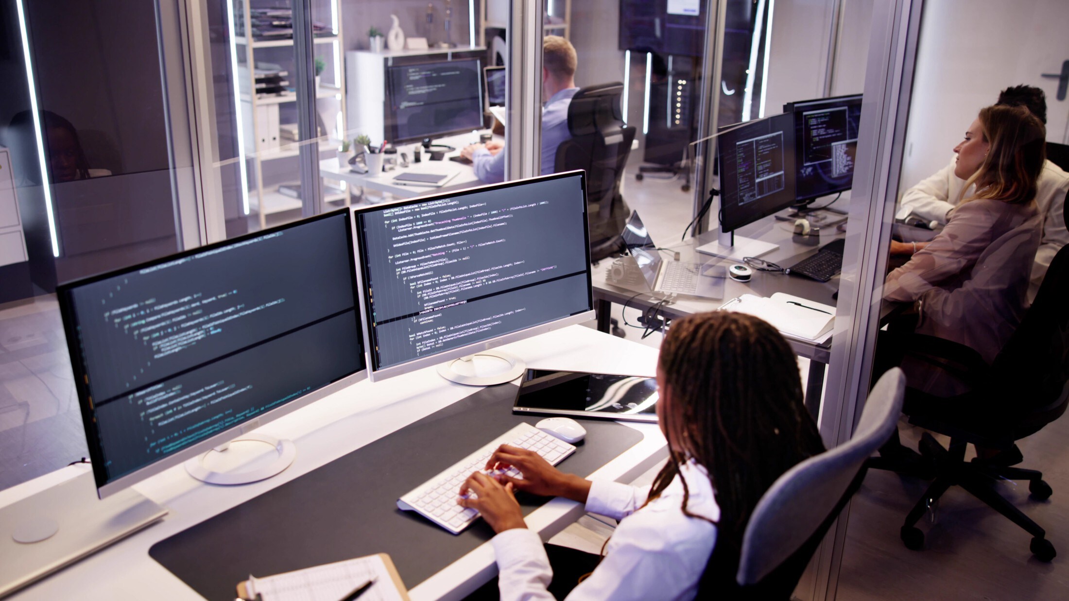 Paket mit Forderungen - Neuer KV in IT-Branche: Erste Runde ohne ...