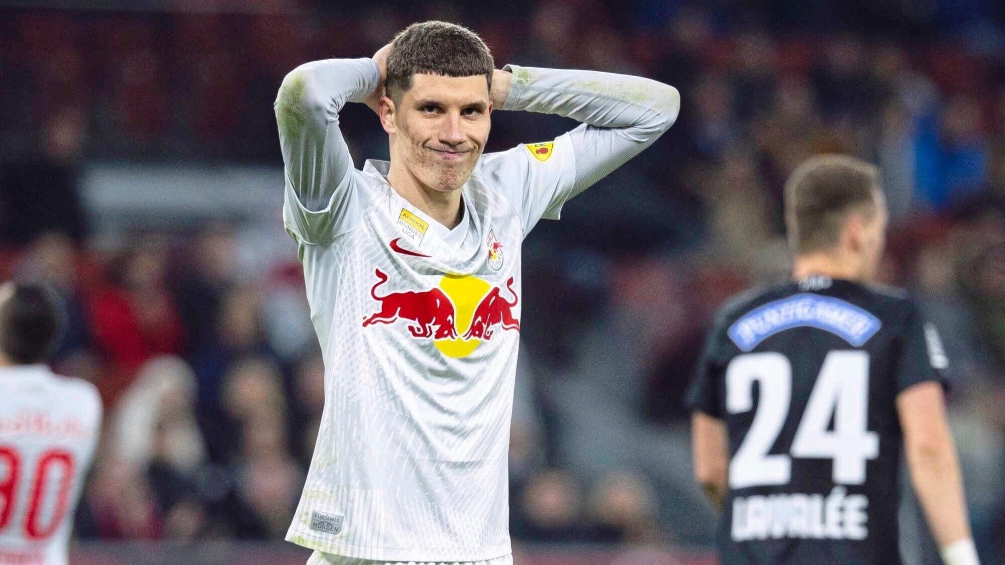 „Haben Wette verloren“ - Salzburg-Duo auf modischen Abwegen | krone.at