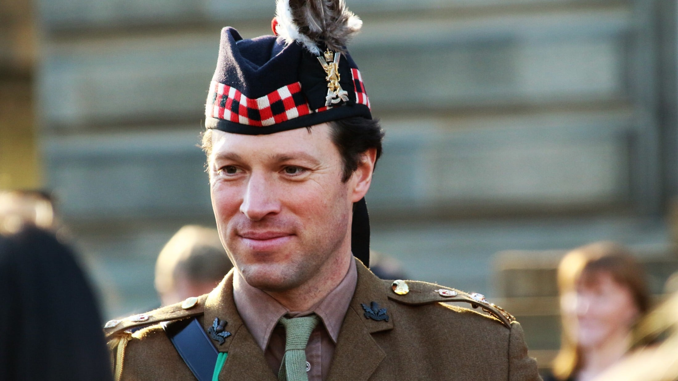 Neuer Job, neue Liebe - „Major Eye Candy“ Johnny Thompson mag nicht ...