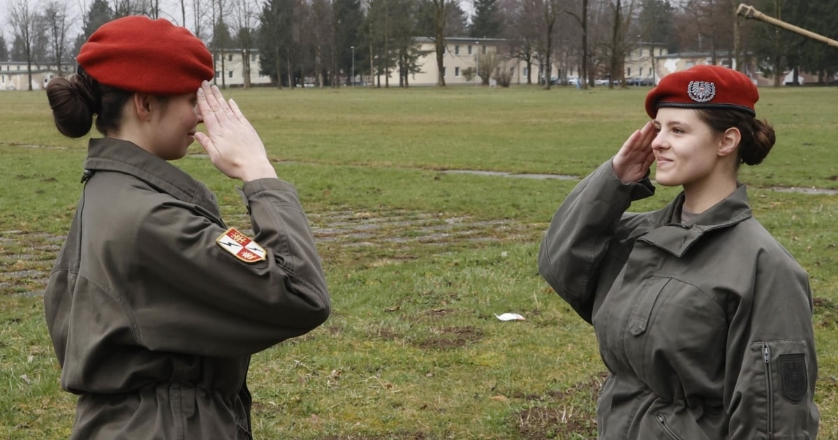 Army seeks female recruits - Women in the armed forces: “You still ...