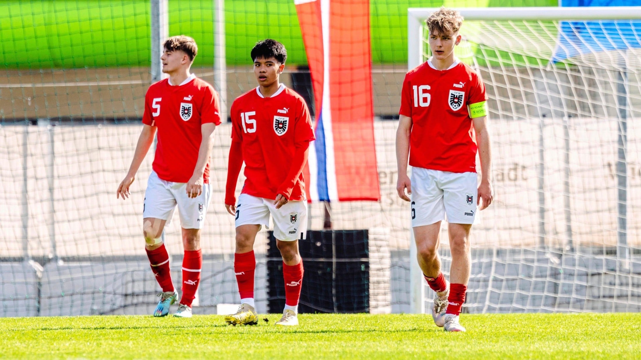 EM-Qualifikation - U17-Team kassiert späten Ausgleich in Überzahl | krone.at