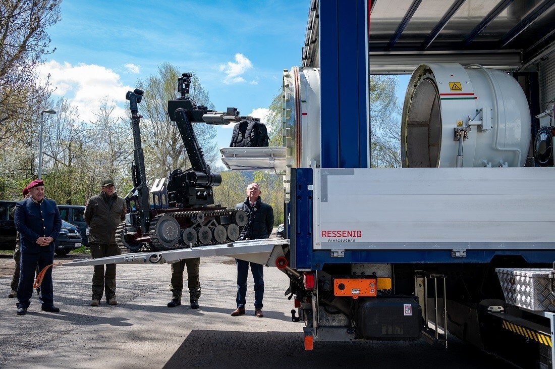 Bomb found - Bomb alarm at Styrian Jehovah’s Witnesses | krone.at