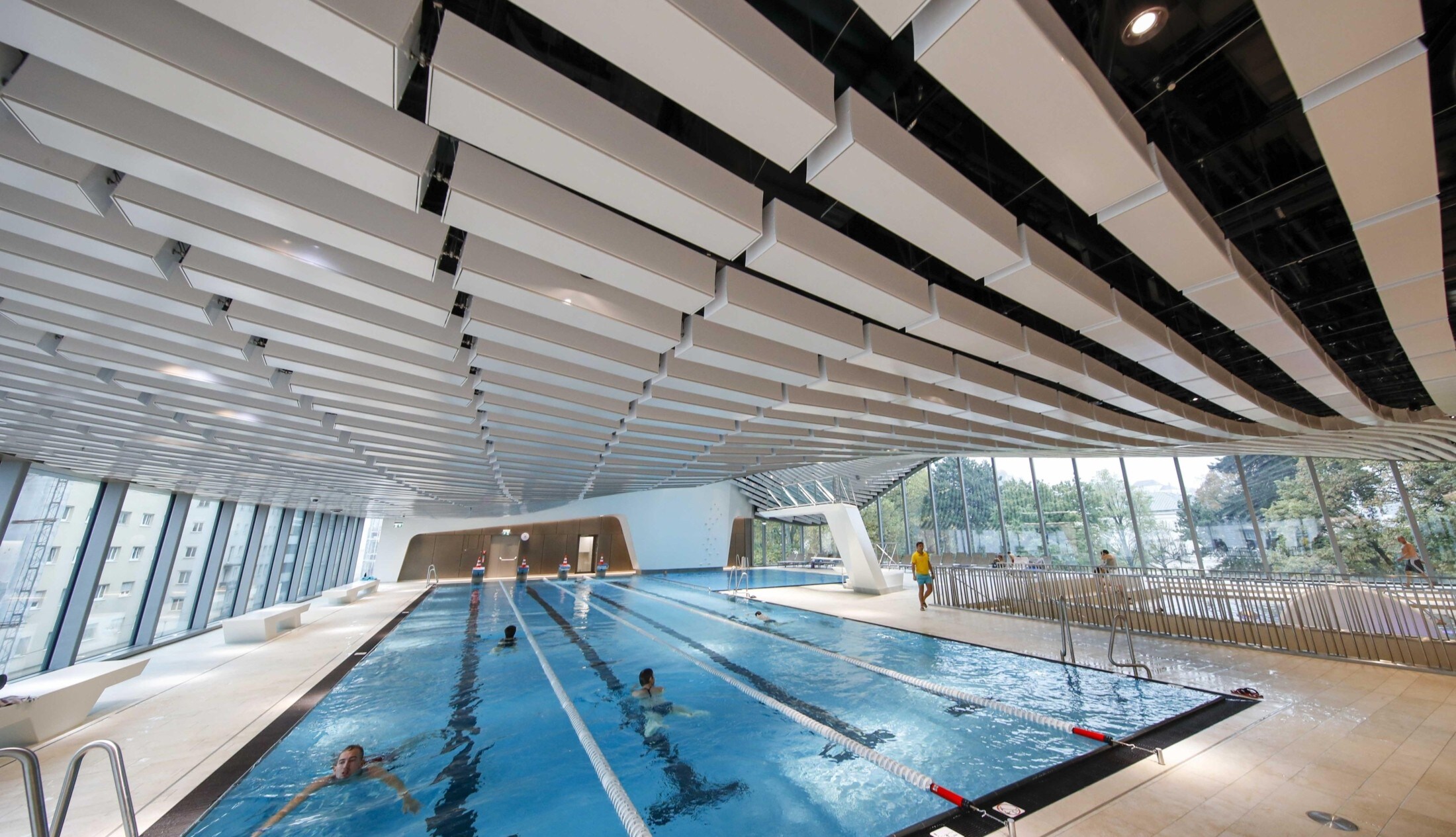 Eight months of standstill - Breakdown pool still closed – ceiling was ...