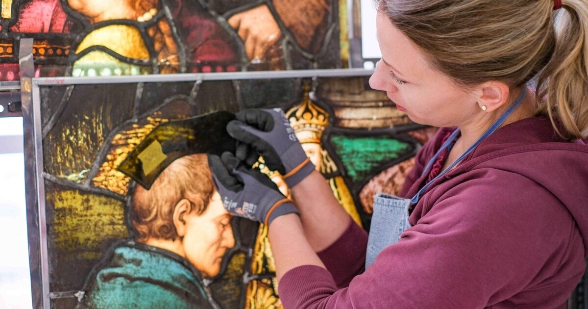 Kirchenfenster bedroht - Linzer Mariendom: Rettung der Farbenpracht ...