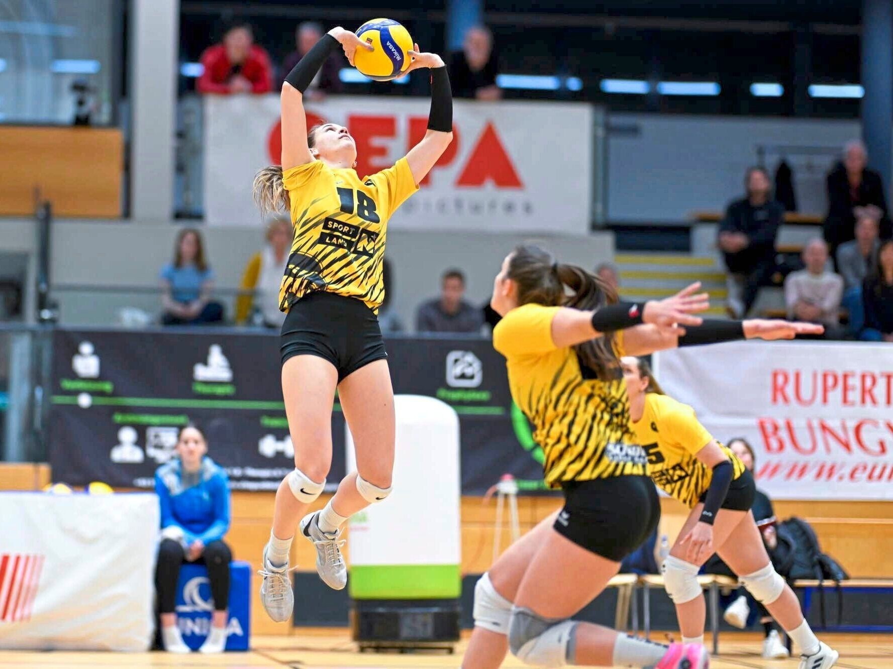 3:1-Sieg in Graz - Für Sokols Damen ist Bronze in „Schlagweite“ | krone.at