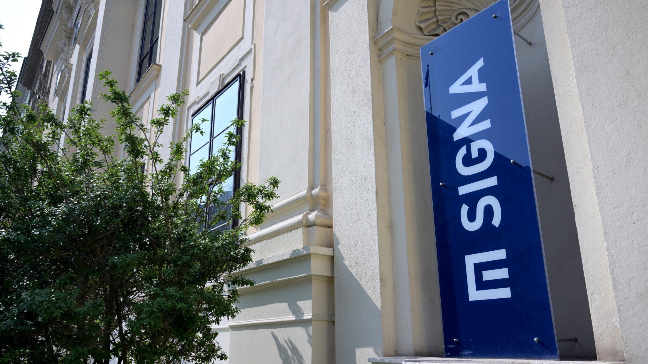 Insolvency vortex - Billion missing again! Next Signa company goes ...