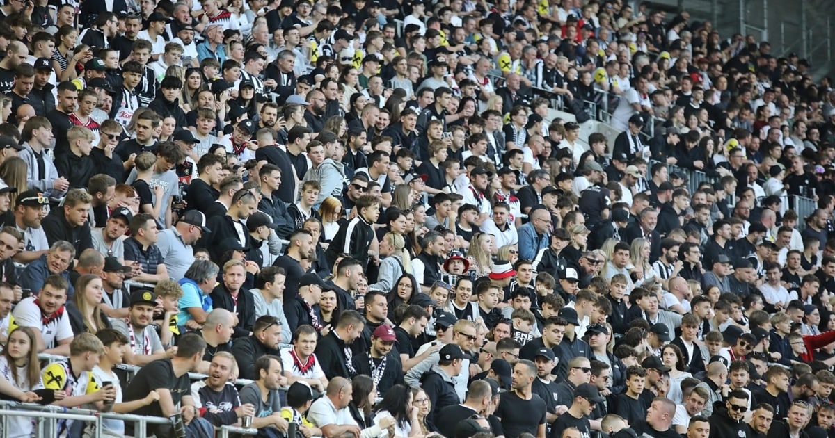 Zwist auf der Gugl - Abo-Kündigungen nach Sanktionen gegen LASK-Fans ...