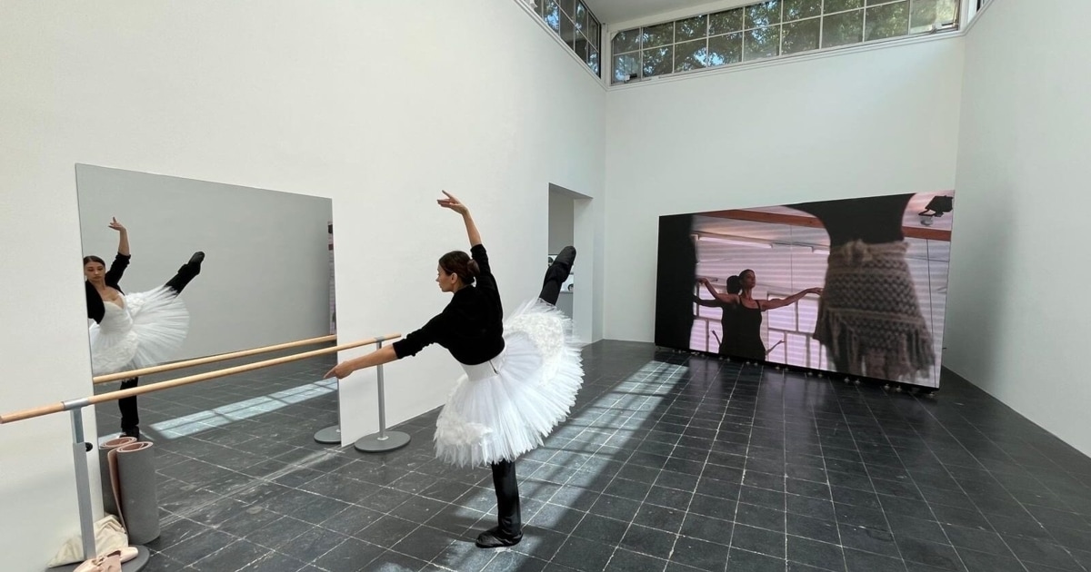 Biennale di Venezia - Anna Jermolaewa: Revolutionen auf der Spitze | krone.at