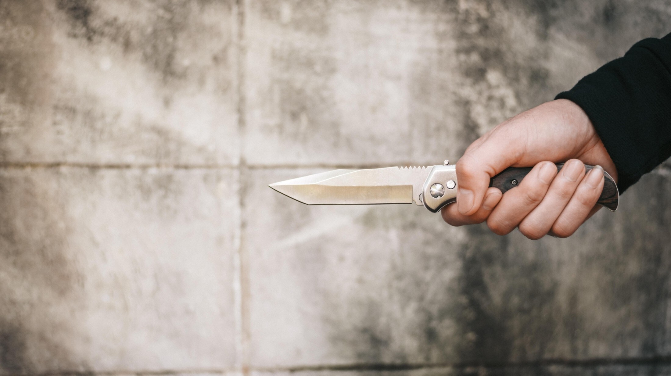 Further demands - Sharp criticism and broad alliance for knife ban ...