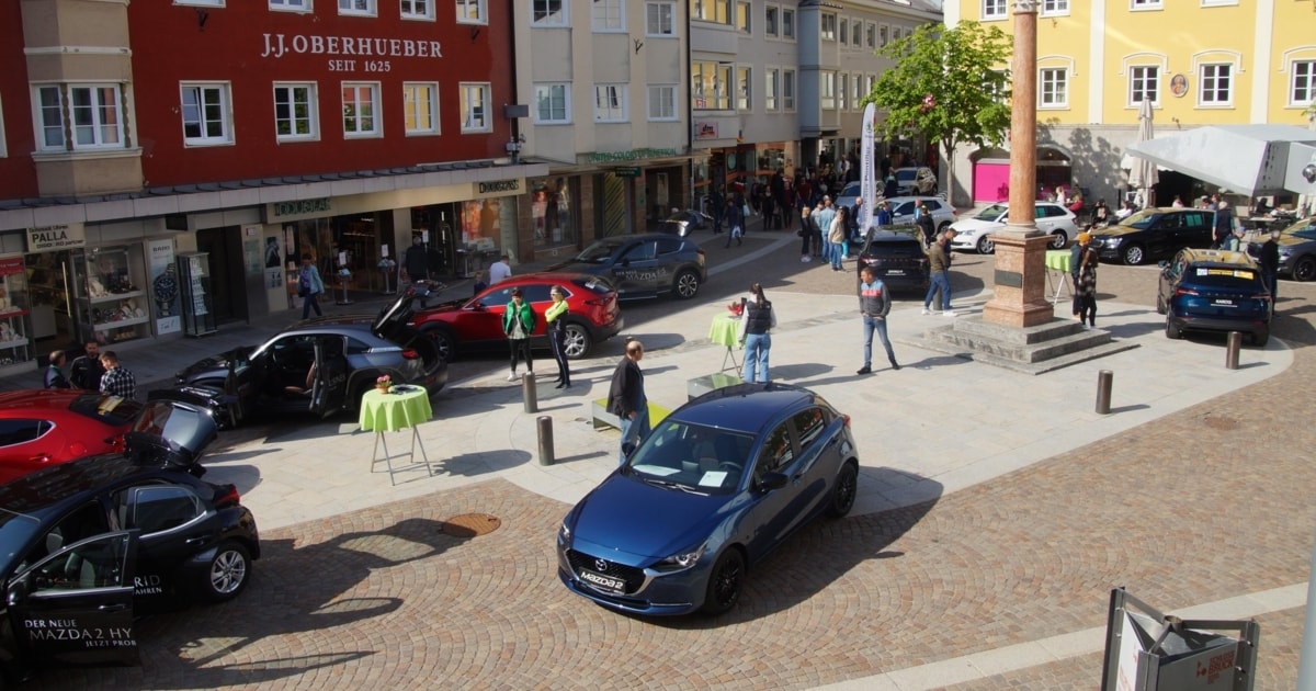 On April 27 in Lienz - Lienz city center becomes a car show with a ...
