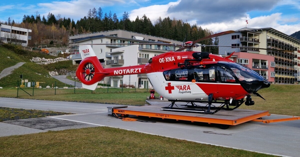Mit Heli ins Spital - Gerüst rutschte weg: Arbeiter stürzte in die Tiefe | krone.at