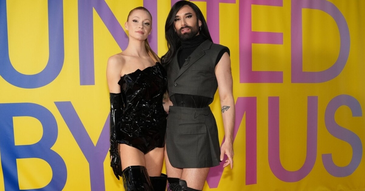 Overknees-Partnerlook - Rave-Queen Kaleen trifft im sexy Outfit ...