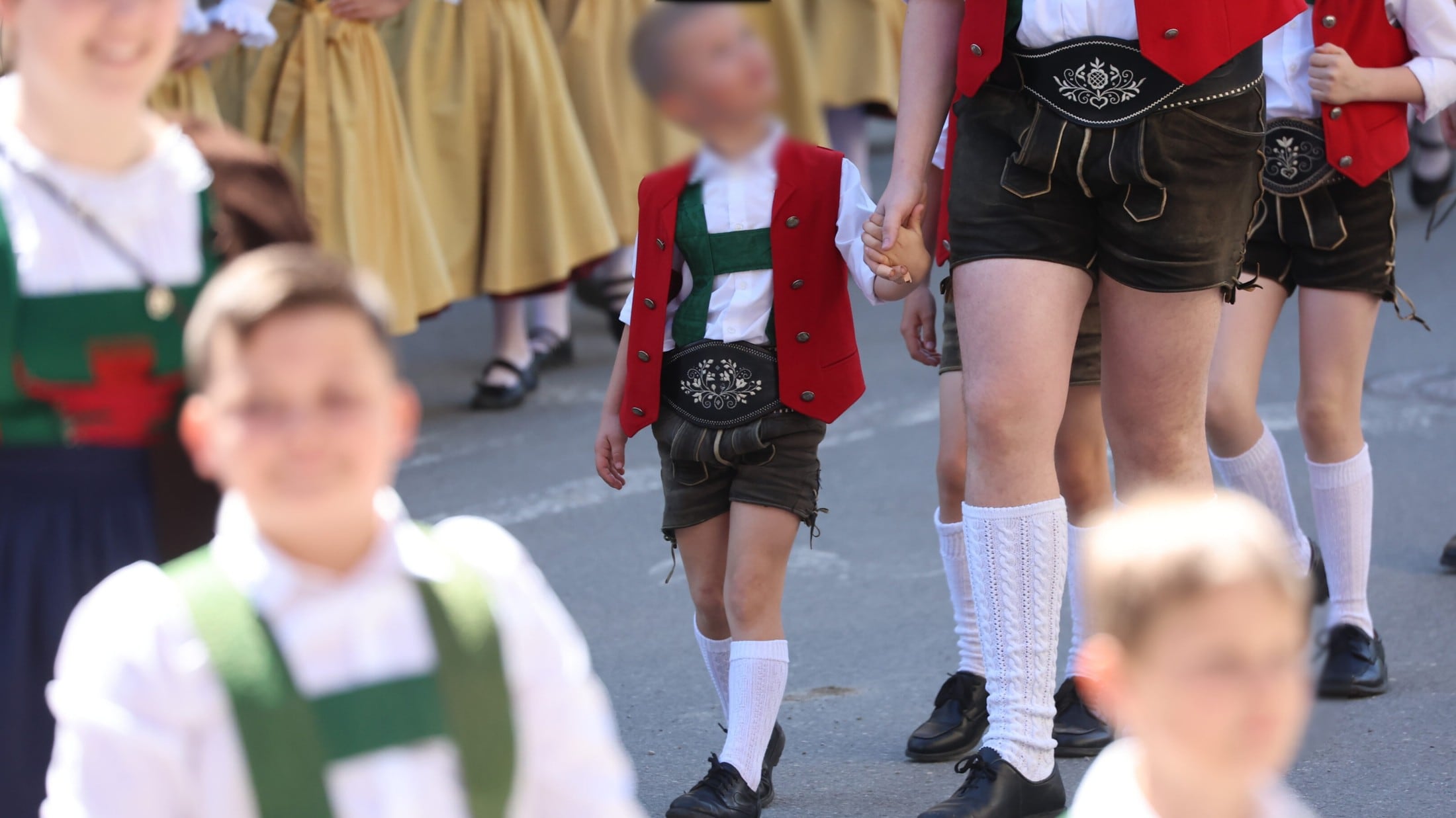 Tag der Muttersprache - „Arschlings“, „wompat“ und sooo „gschdiascht ...