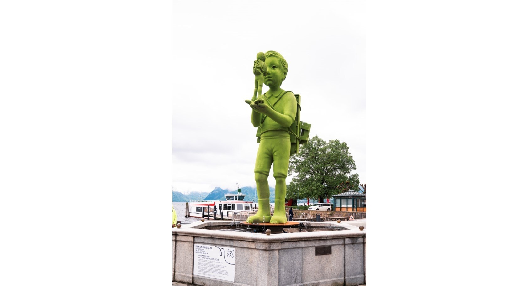 Utopian exhibition - Gmundner Keramik: A “salt collector” with leather ...