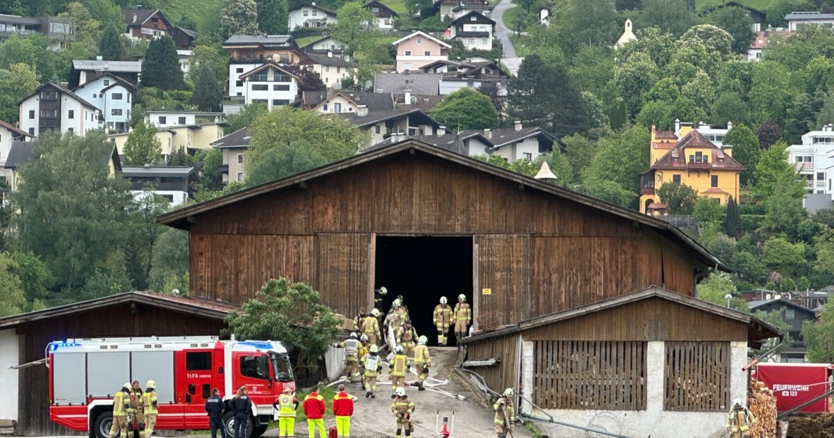 Smoke development - Fire department operation due to overheated hay ...