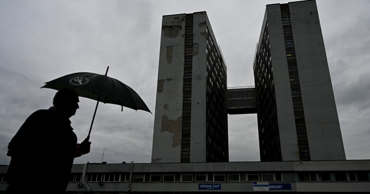 Auf Intensivstation - Slowakischer Premier Fico erneut operiert | krone.at