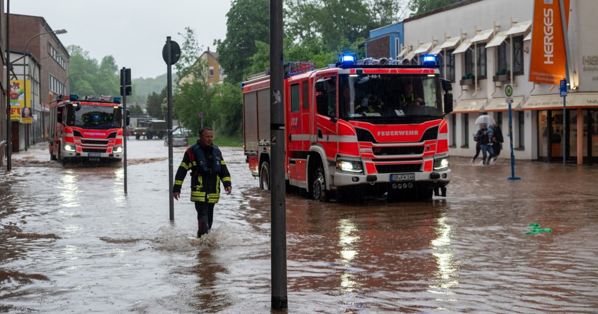 Hochwasser In D Lage Weiter Angespannt Unwetterwarnung Aufgehoben
