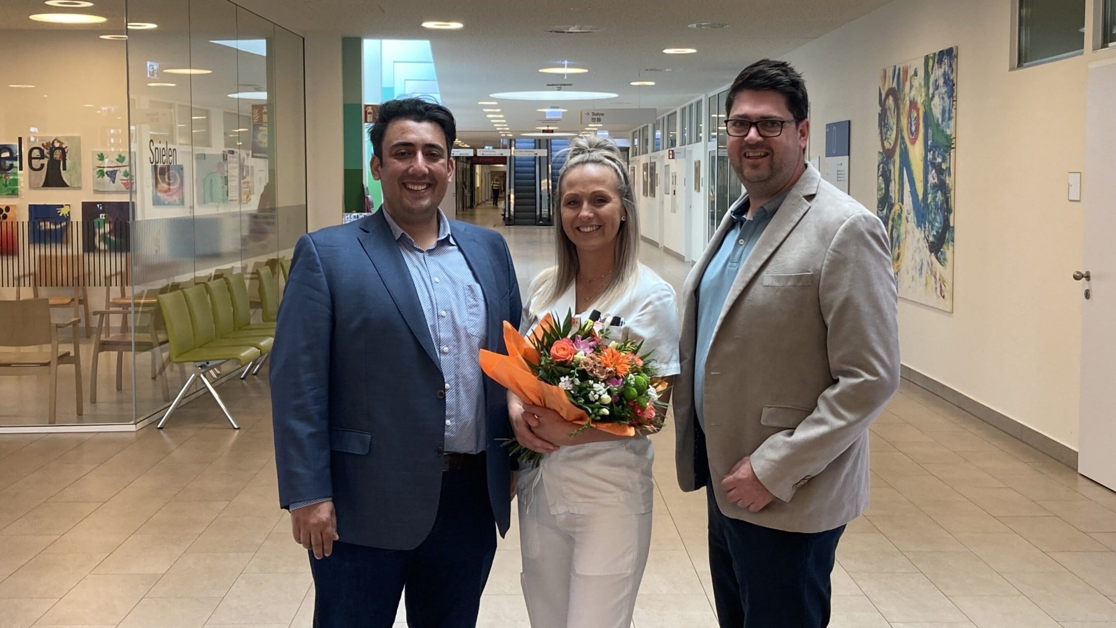 Collapse with dog - Nurse rescued man on a walk | krone.at