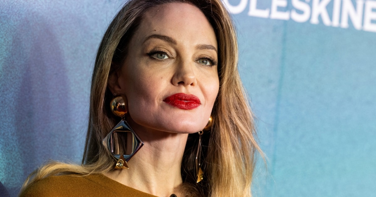 "Heavy blow" - Angelina Jolie must disclose secret documents | krone.at
