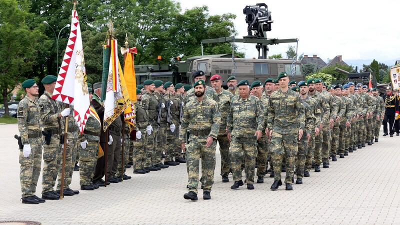 Traditionspflege - Wenn einstige Feinde Freundschaft verbindet | krone.at