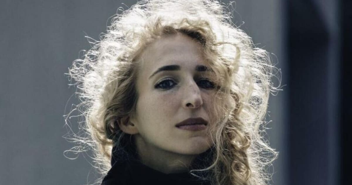 open music Graz - Sarah Nemtsov and the gigantic weight of life | krone.at