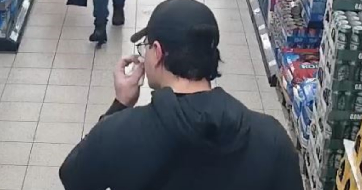 Robbery in supermarket - Vienna police put a bounty on this man’s head ...