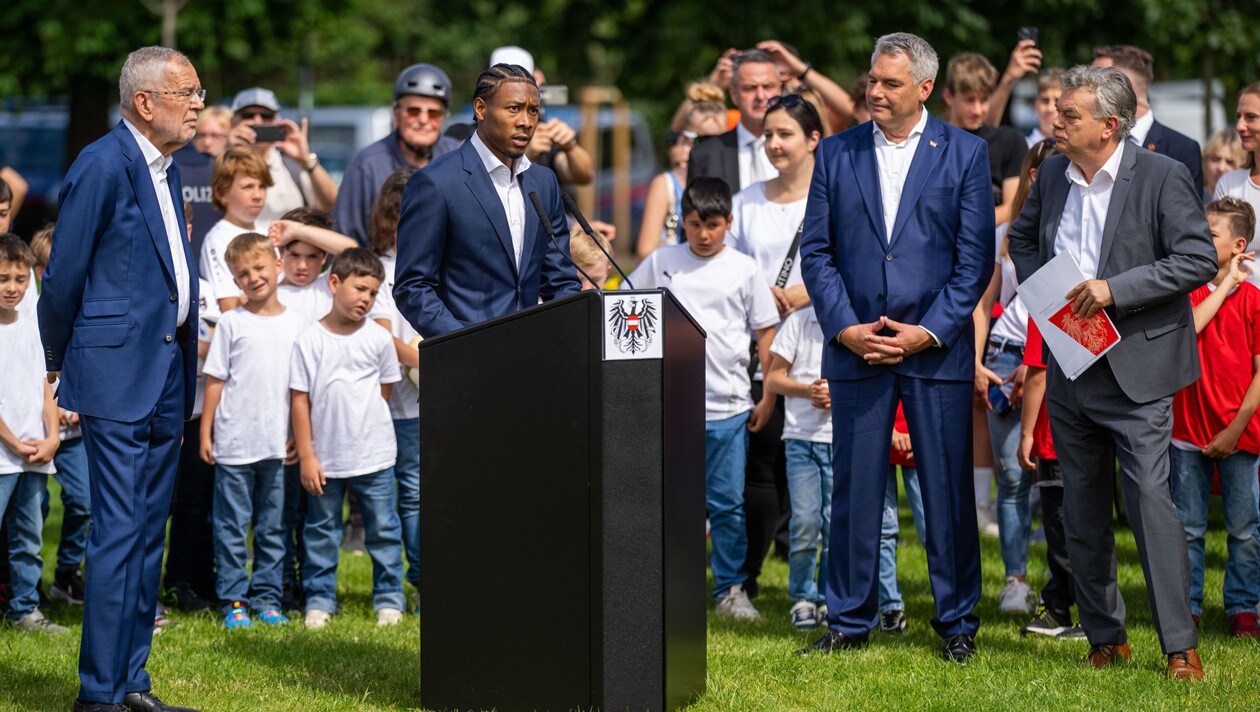 Win a fan trip! - Austria’s team bus belongs to our “Krone” family ...