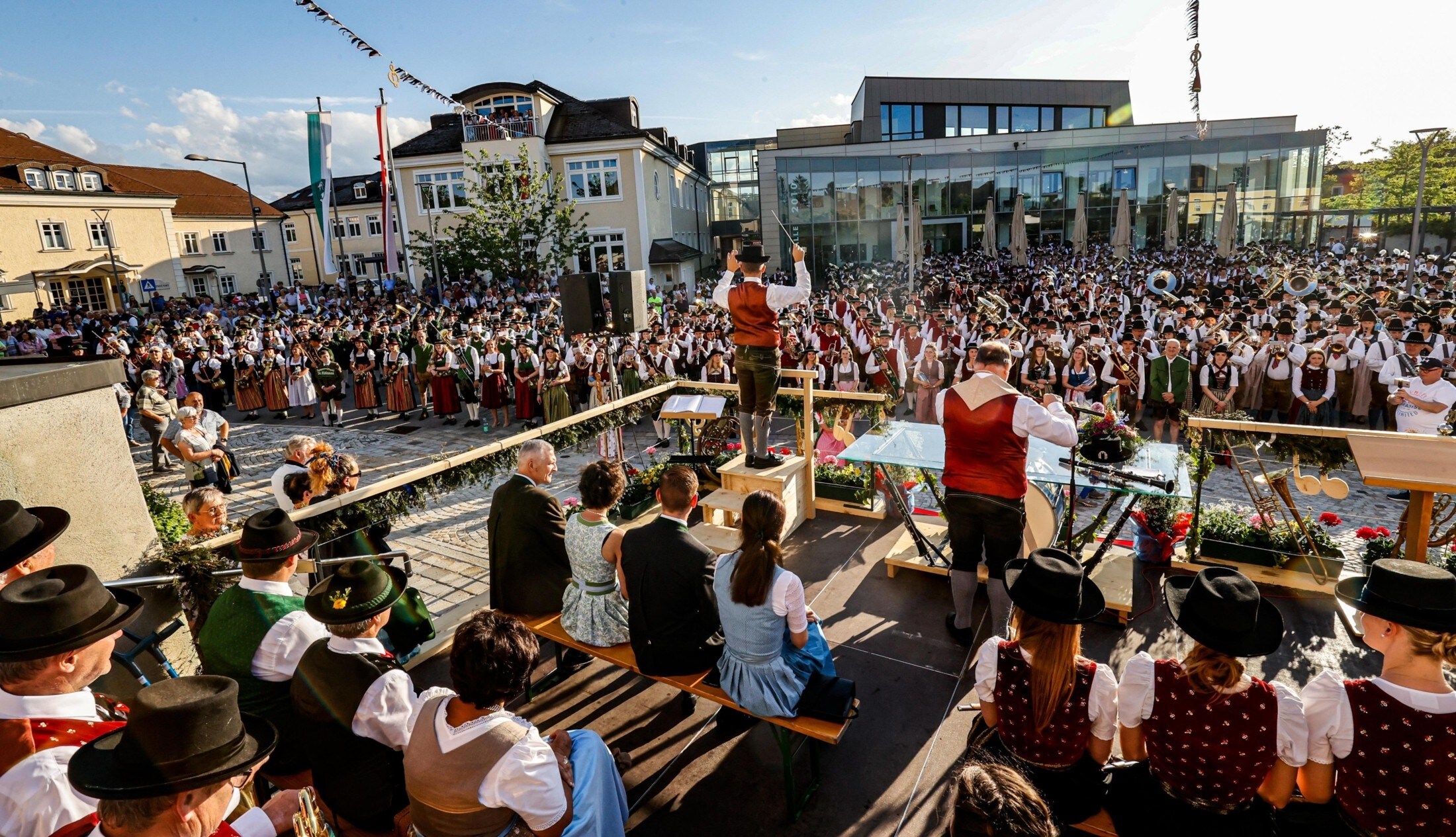 Song becomes law - New Nazi details on the history of the national ...