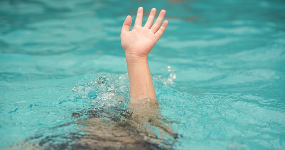 Hardly any swimming skills - Study: Every 5th child is at risk of ...