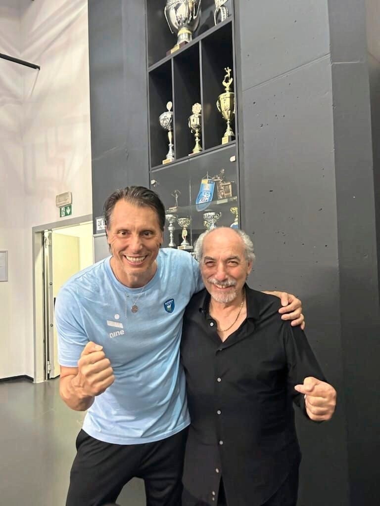 Trainer Gianni Cretu - Österreich ist bei Olympia-Volleyball vertreten ...