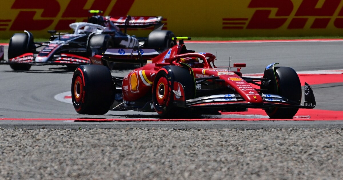 Grand Prix von Spanien - Carlos Sainz holt die Bestzeit im dritten Training | krone.at