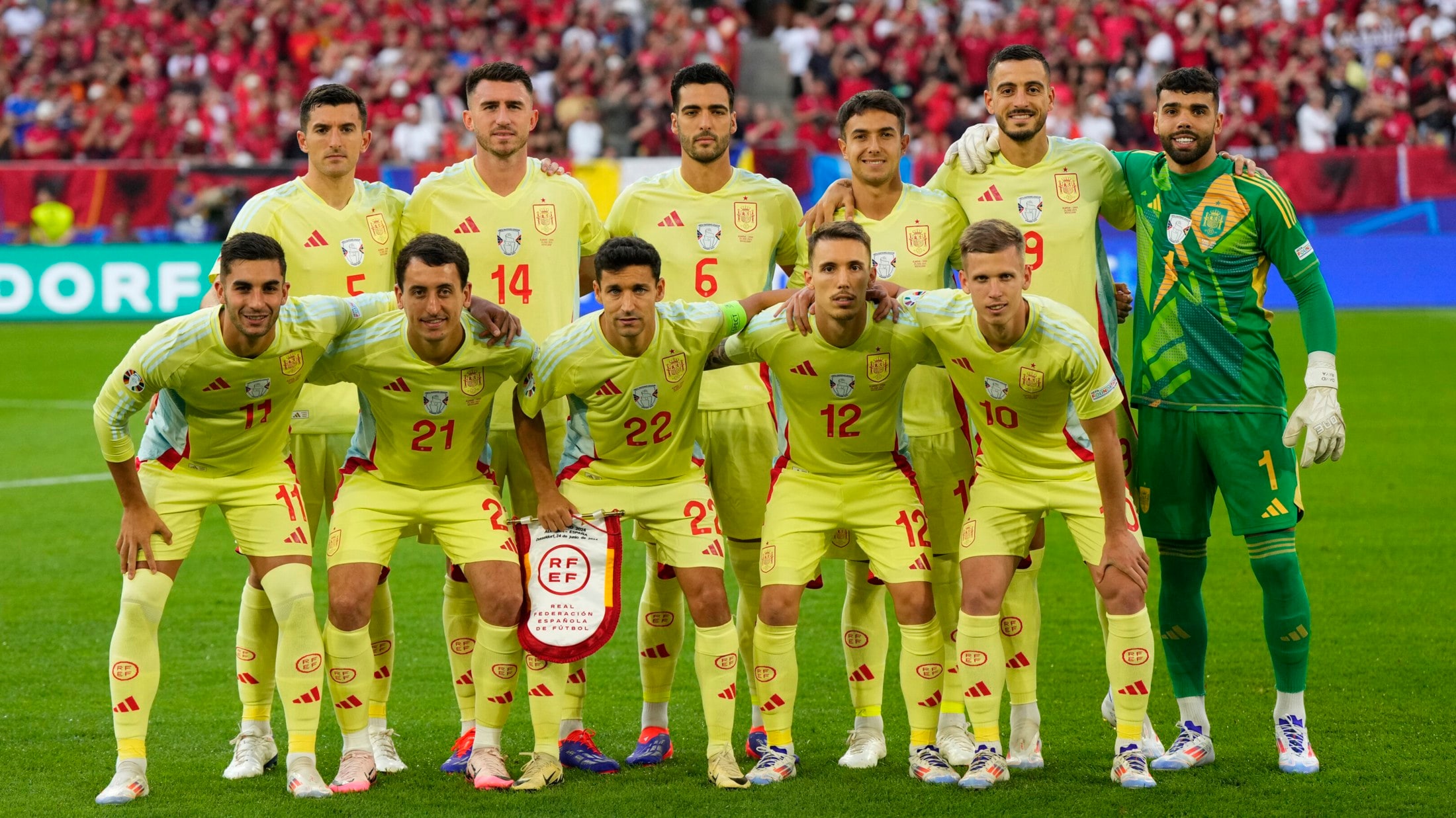 Even keeper out - Mega rotation for Spain: Ten changes at once! | krone.at