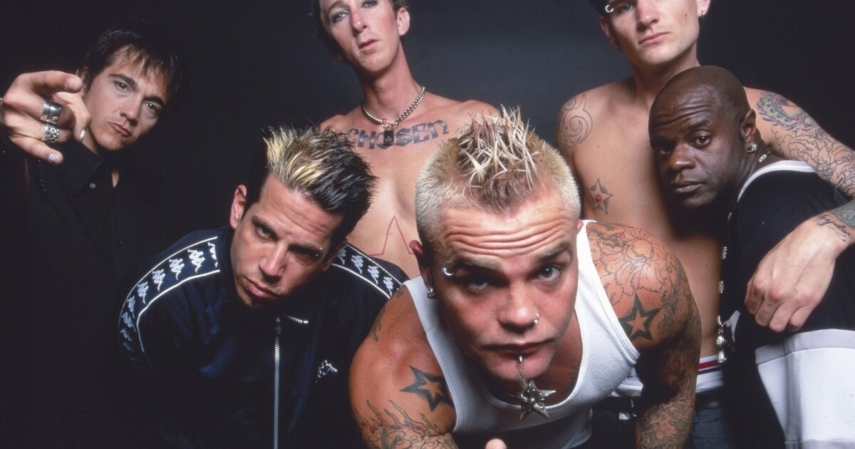 Csak 49 éves volt - Meghalt a Crazy Town frontembere, Shifty Shellshock ...