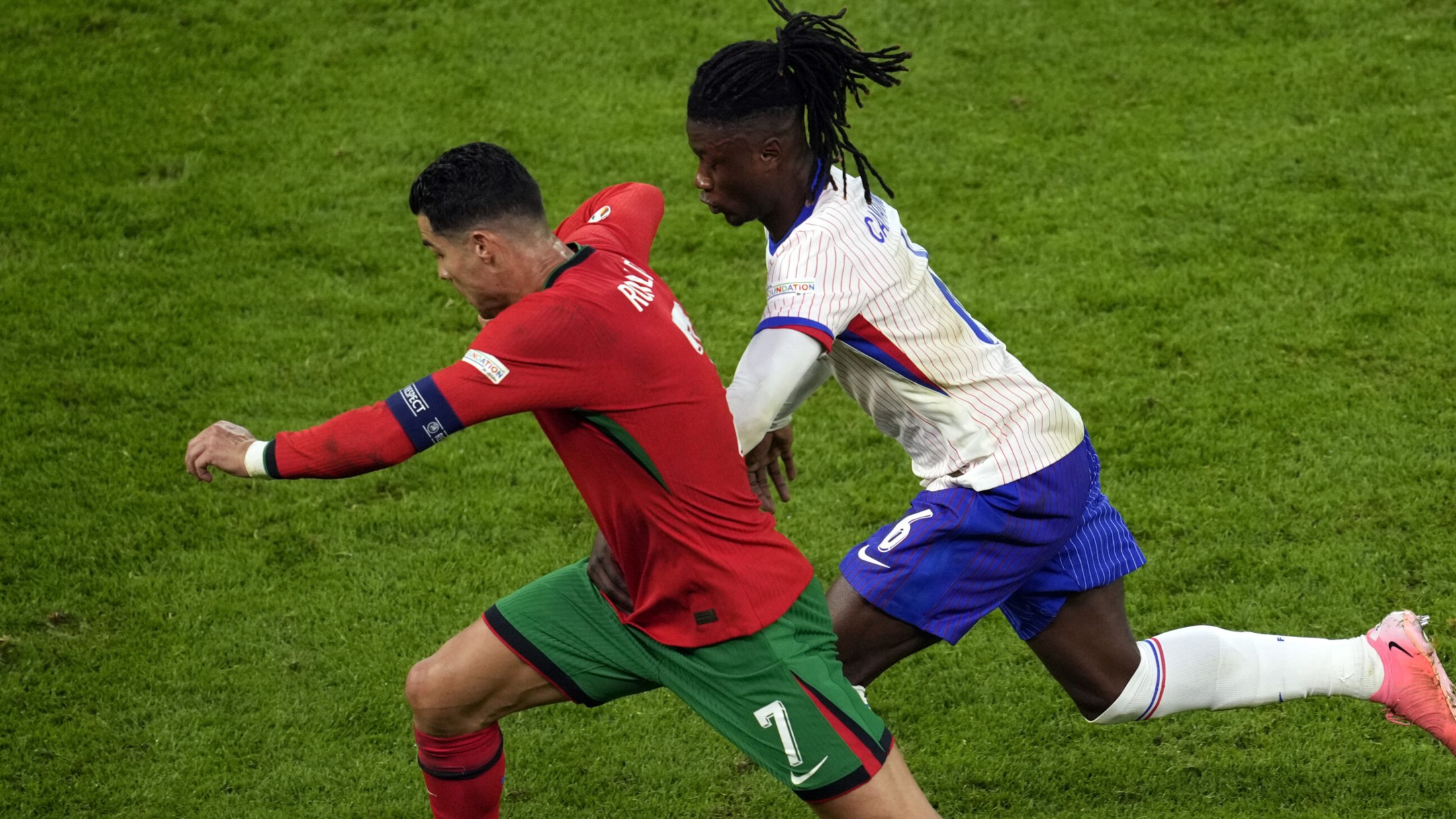 Sieg im Elferschießen - Mbappe wirft Ronaldo raus: Franzosen im Halbfinale | krone.at