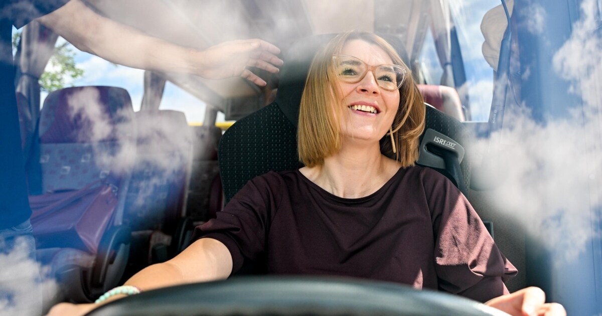 "Krone" kendi kendine test - Büyük bir otobüsü sürerken nasıl ...