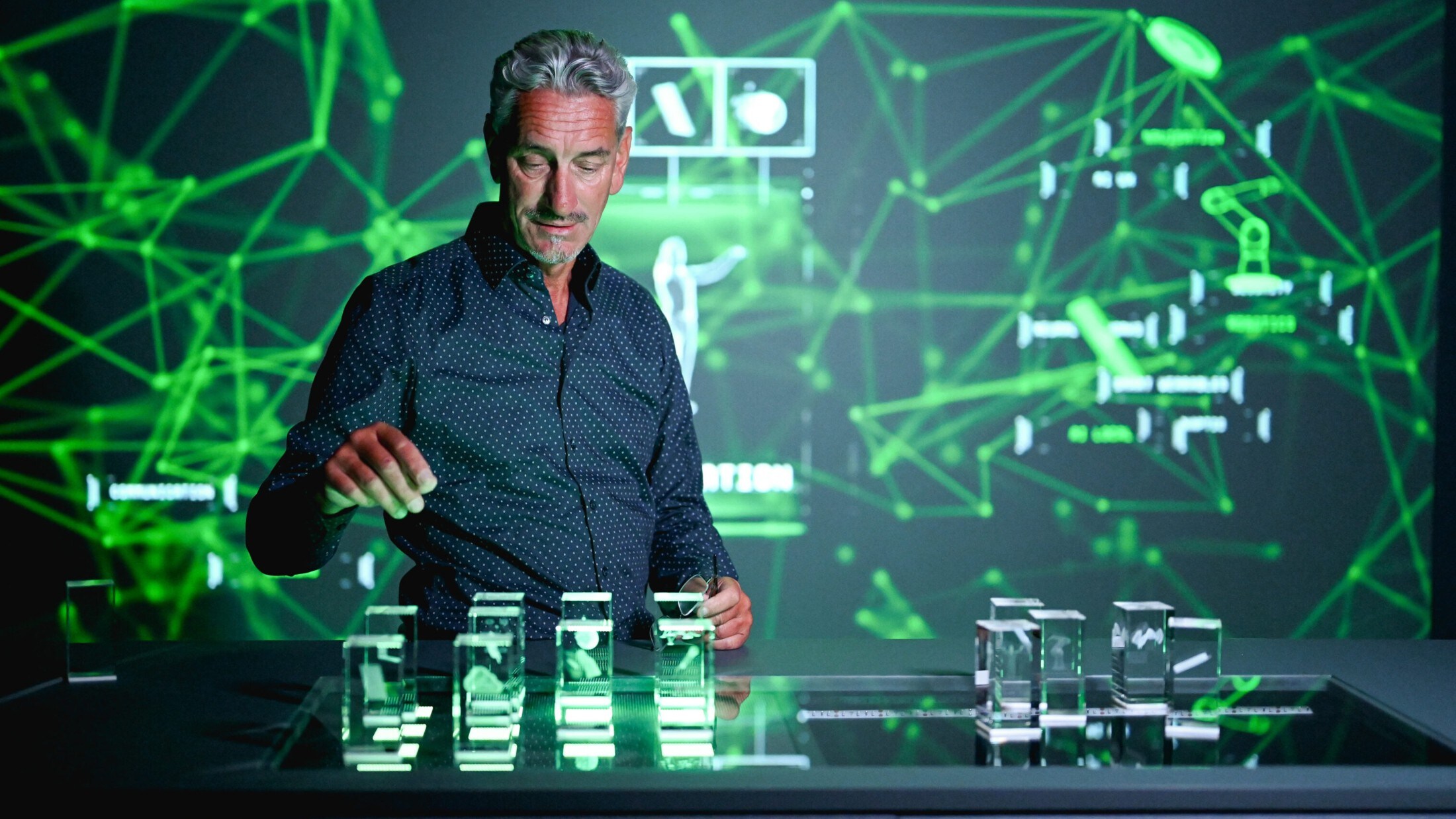 Ideas to attack - KEBA stages a look into the future in the dark | krone.at
