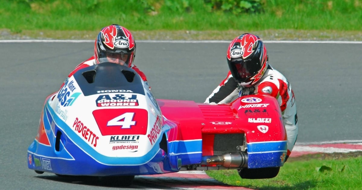 Emotionale 200 Meter: - Ex-Weltmeister bringt Urne im Seitenwagen zum ...