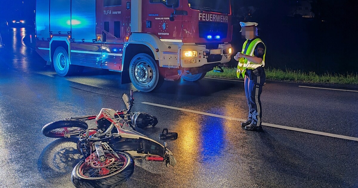 Crashed into a wall - Moped rider (17) in hospital after a night-time ...