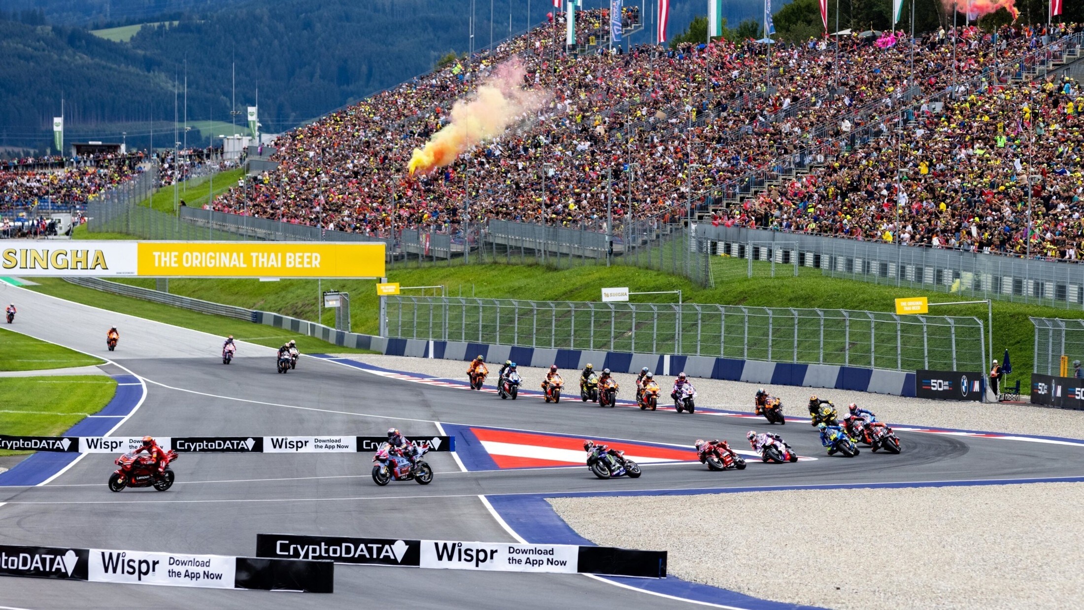 Schikane, Kerbs, Kies - So wird der Red Bull Ring für die MotoGP ...
