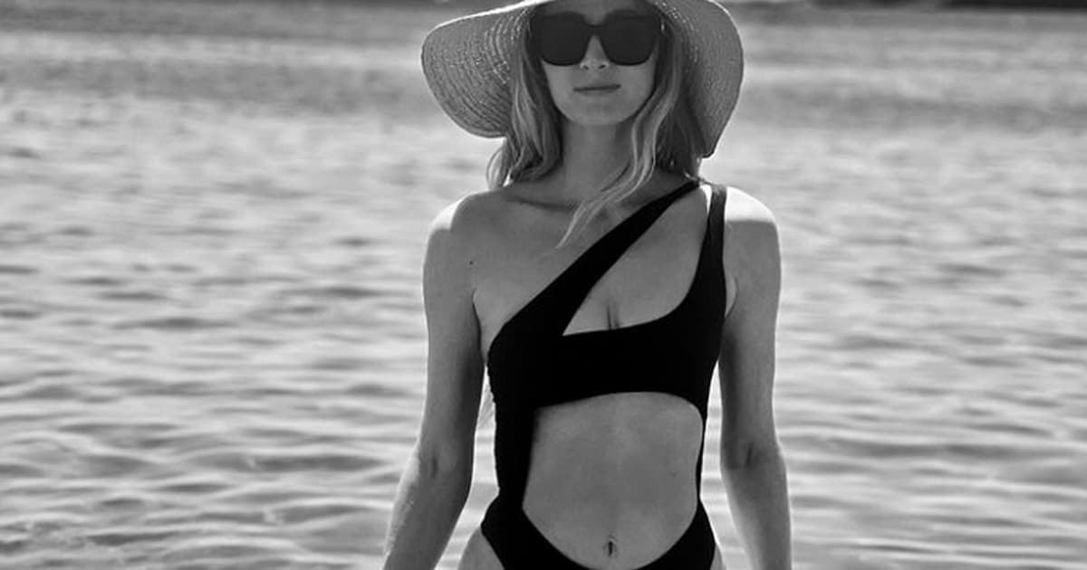 „Ruhe vor dem Sturm“ - Melissa Naschenweng sendet sexy Urlaubsgrüße | krone.at