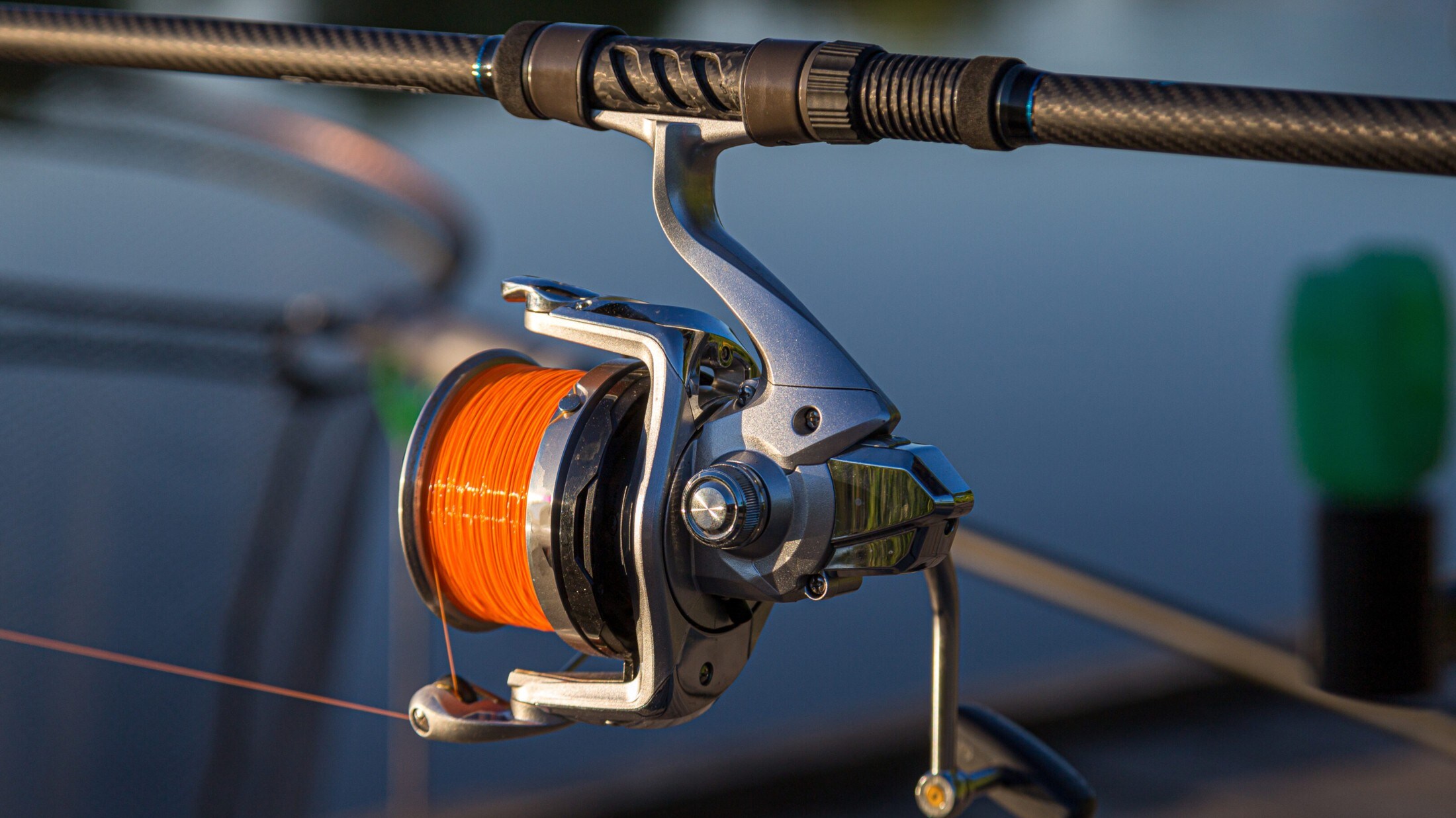 Accident in Carinthia - Fishing hook in the eye: boy injures 39-year ...